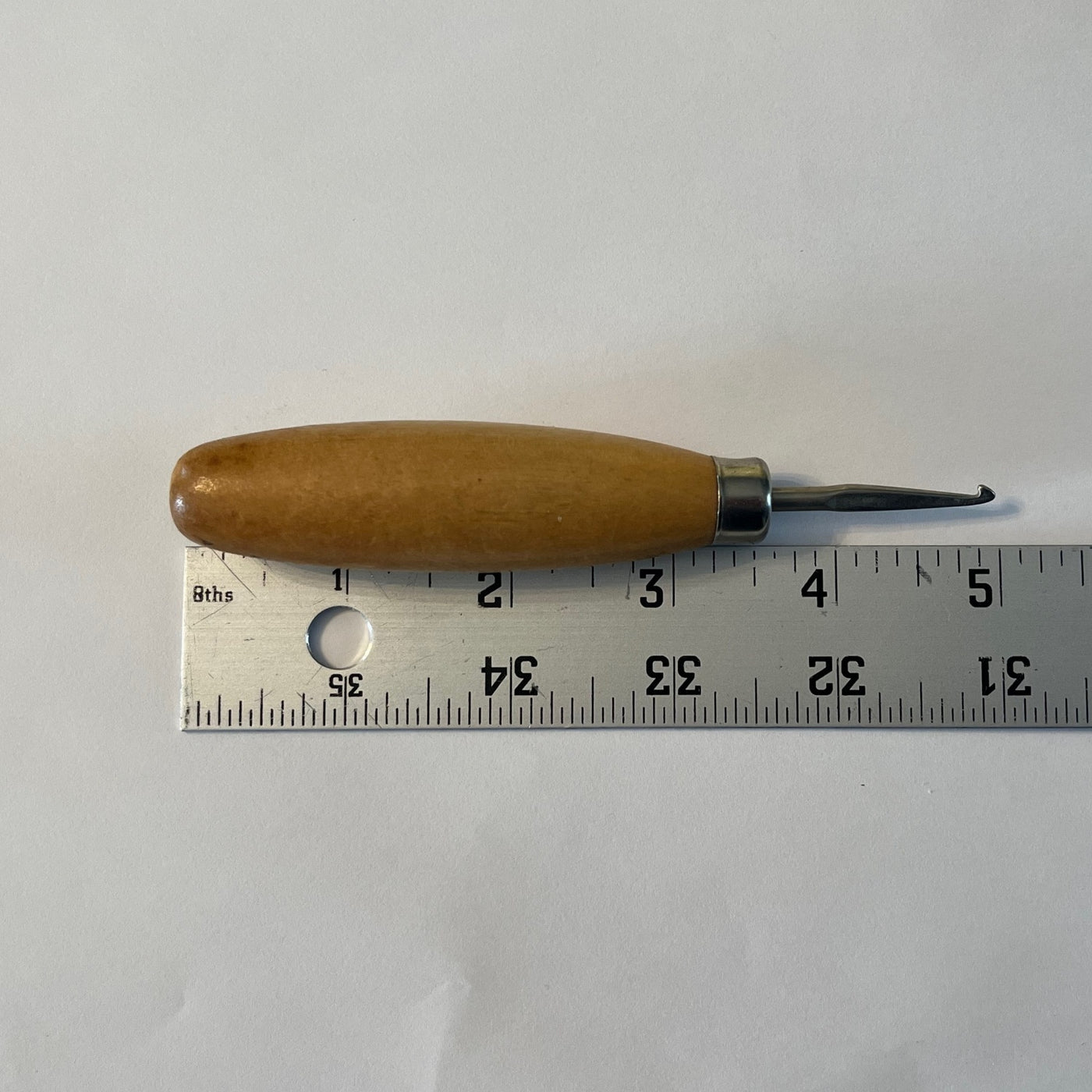 Rug Hooks for Rug Hooking | Honey Bee Hive | rughook.com